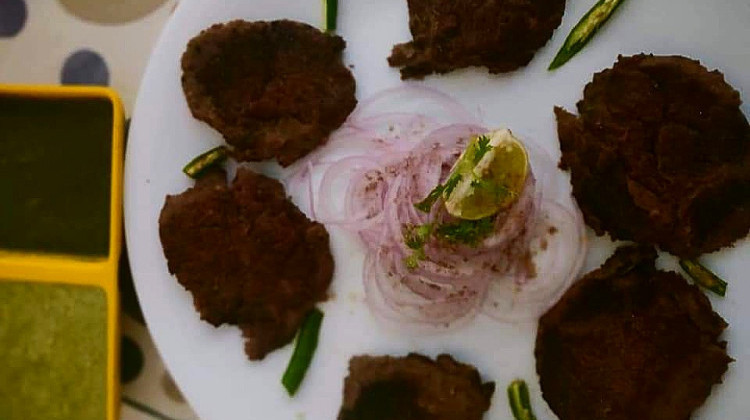 LUCKNOWI GALAOTI KEBABS/TUNDAY KEBABS - EggNChicken4u
